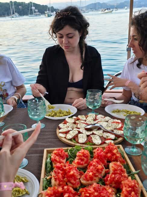 La Spezia. Sunset Aperitif and Dinner on the Boat - La Spezia: Sunset Aperitif and Dinner on the Boat - An Authentic Ligurian Experience