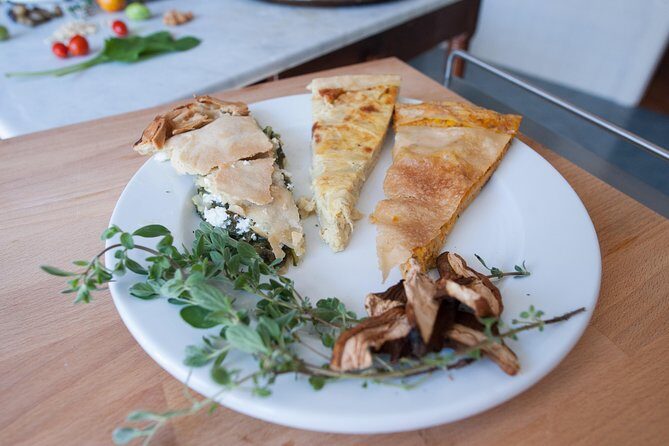 La Spezia Walking Tour & Traditional Cooking Class with Wine - Group Size, Duration, and Practicalities
