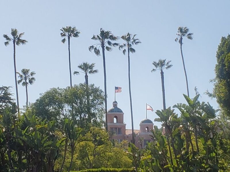 LA VIP Tour : Beverly Hills, Sunset Strip, & Hollywood Sign! - Who Is This Tour Best For?