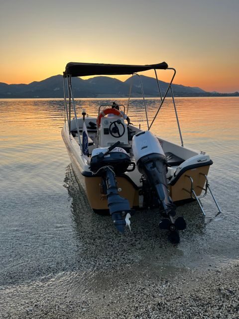 Laganas: Private boat rental with or without captain - The Authenticity and Practicality of the Tour