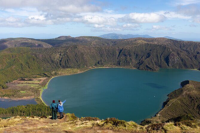 Lagoa do Fogo: Biologist-guided Volcano Geo Tour +hotsprings bath - An In-Depth Look at the Lagoa do Fogo Geo Tour