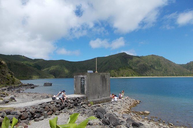 Lagoa do Fogo Walking Tour with Lunch from Ponta Delgada - Who Should Consider This Tour?