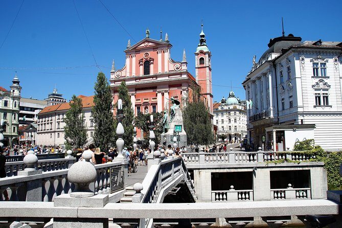 Lake Bled & Ljubljana - Shore Excursion from Koper - The Experience of the Guides and the Group Size