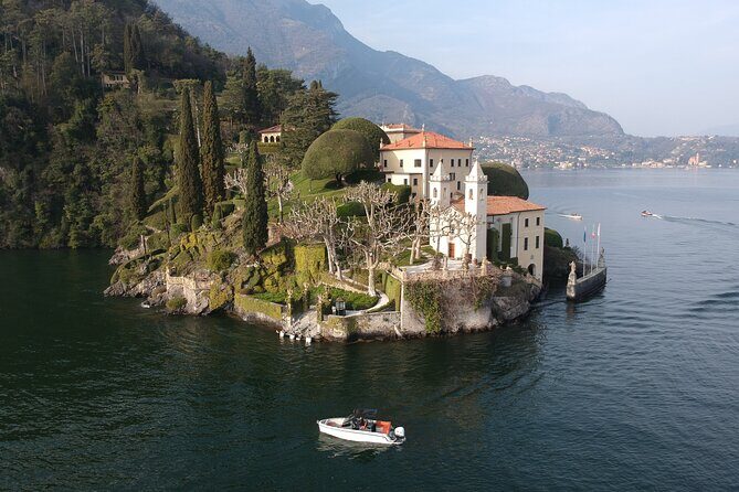 Lake Como Boat tour share with prosecco and winter cover - Key Points