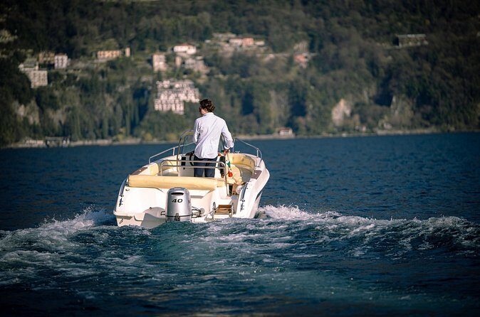 Lake Como : Rent a Boat without Driver License - Who Should Book This Experience?
