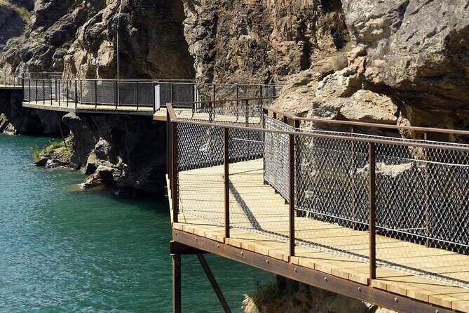 Lake Dunstan Cycleway with E-Bike hire and Shuttle service - The Sum Up