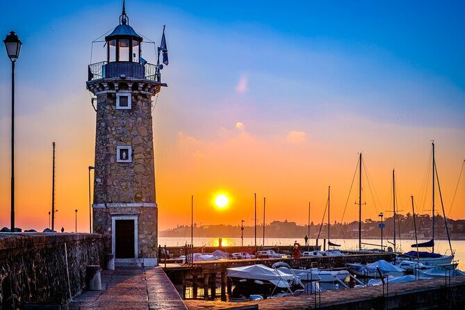 Lake Garda at Sunset: Desenzano Walk & Boat around Sirmione - Key Points