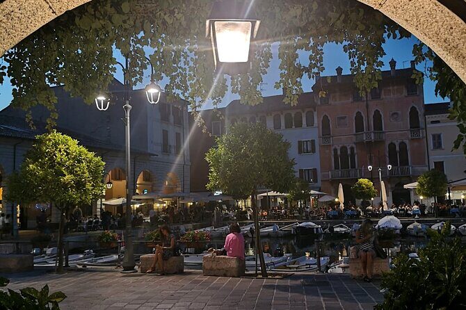 Lake Garda at Sunset: Desenzano Walk & Boat around Sirmione - Who is This Tour Best For?