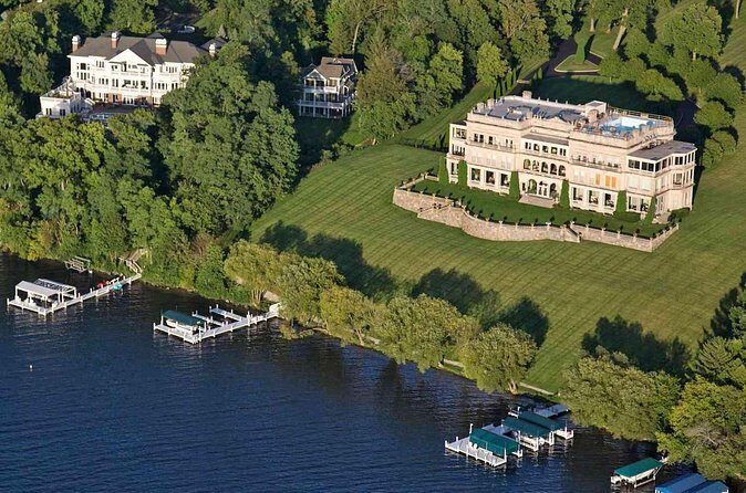 Lake Geneva, Anderson Japanese Gardens 1 Day Tour From Chicago - Transportation & Comfort