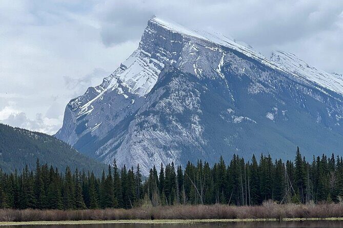 Lake Louise, Moraine Lake, Peyto Lake, Crowfoot Tour from Calgary - FAQ