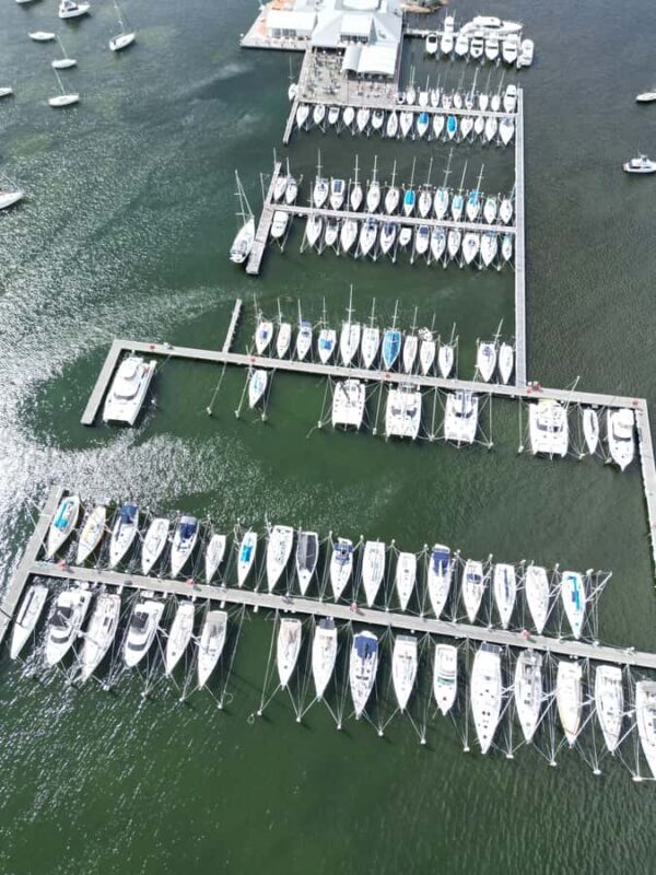 Lake Macquarie: luxury small group yacht cruise - Who Should Consider This Experience?