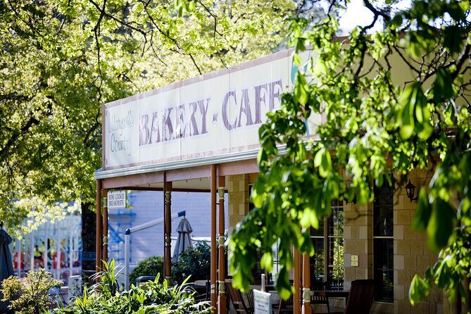 Lake Mountain Snow Trip including Yarra Valley Chocolaterie from Melbourne - FAQs