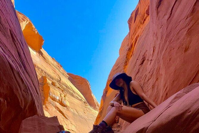 Lake Powell Kayak and Water Antelope Canyon Hike Guided Tour - Key Points
