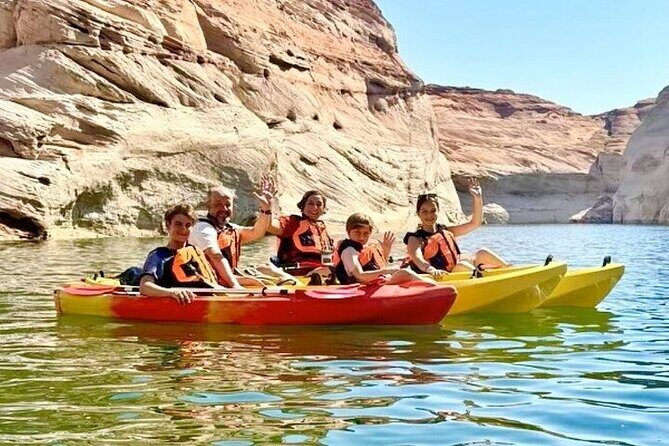 Lake Powell Kayak and Water Antelope Canyon Hike Guided Tour - The Advantages of Guided Water Adventures