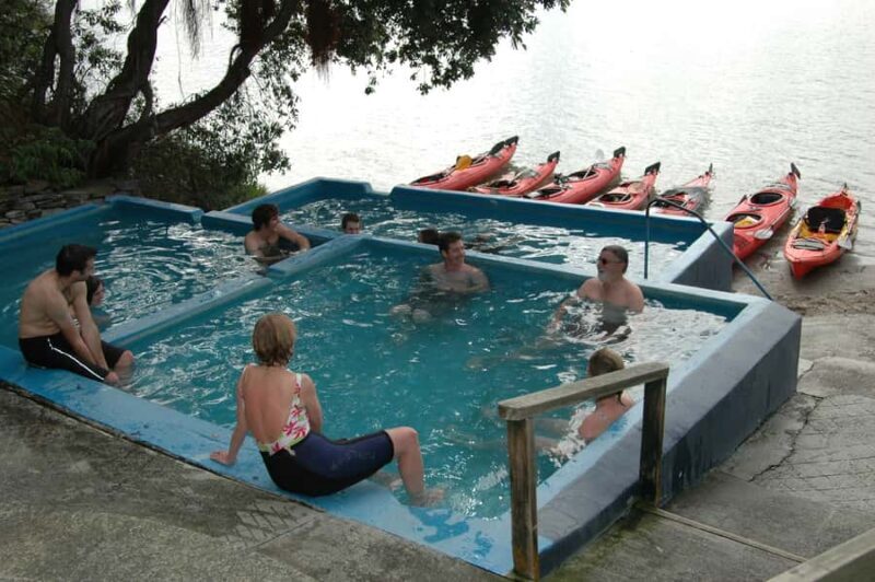 Lake Rotoiti & Hot Pools Guided Kayak - Key Points