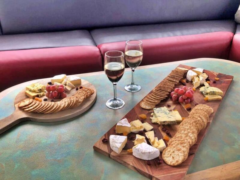 Lake Wanaka Happy Hour Cruise - Key Points