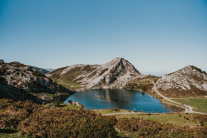 Lakes of Covadonga, Onis Cangas and Ballasts Tour from Oviedo - Key Points