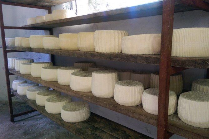 Land Rover Safari Minoan Route with driver and lunch - An In-Depth Look at the Land Rover Safari Minoan Route