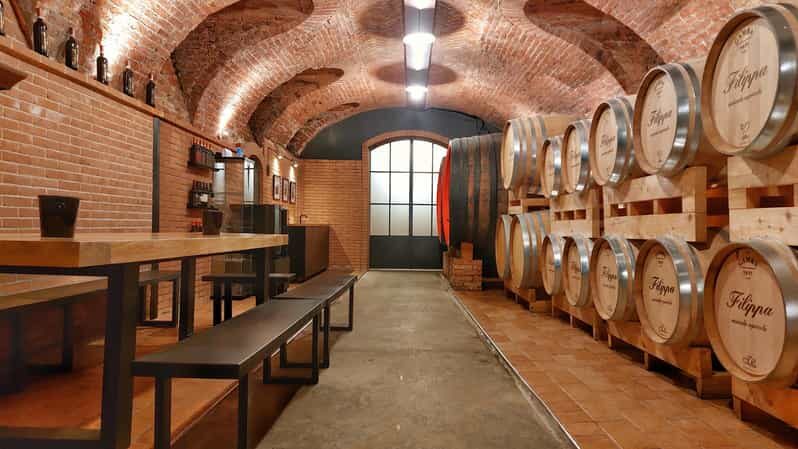 Langhe e Monferrato: Tour & Wine tasting of Agliano Wines - Warm Welcome and First Impressions