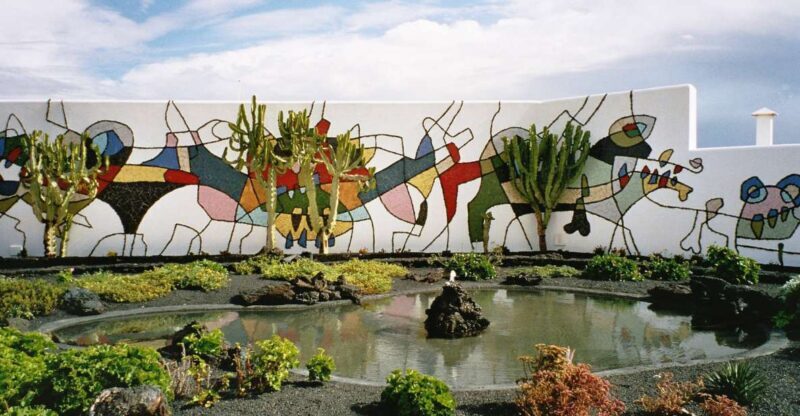 Lanzarote: César Manrique Foundation and Teguise Market - What to Expect on the Tour