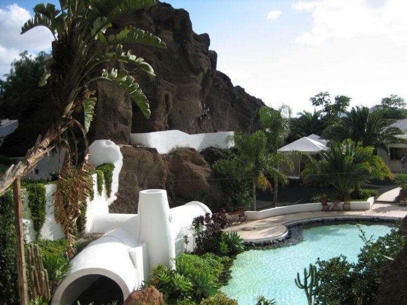 Lanzarote Coast to Coast Tour - How the Day Unfolds: An Hour-by-Hour Breakdown