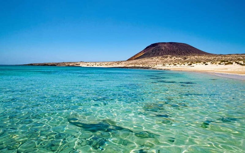 Lanzarote: La Graciosa Complete Jeep Tour with Beach Time - Key Points