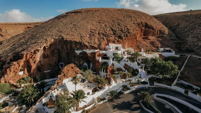 Lanzarote: LagOmar Museum Entry Ticket - What Is the LagOmar Museum?