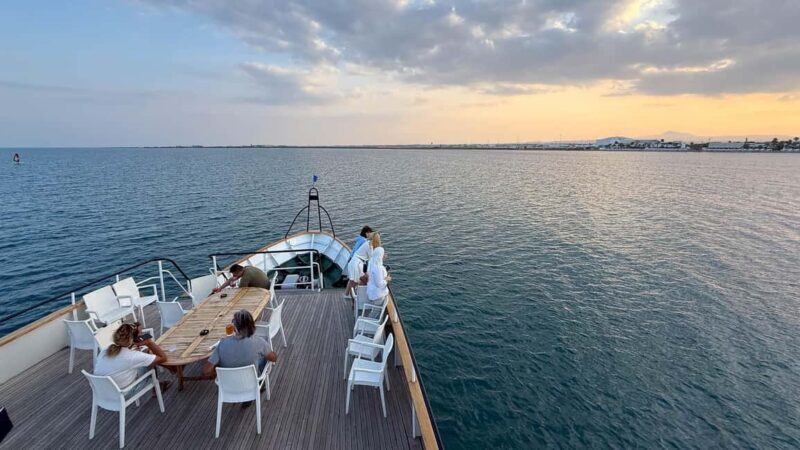 Larnaca: Disco Sunset cruise - An Overview of the Disco Sunset Cruise Experience