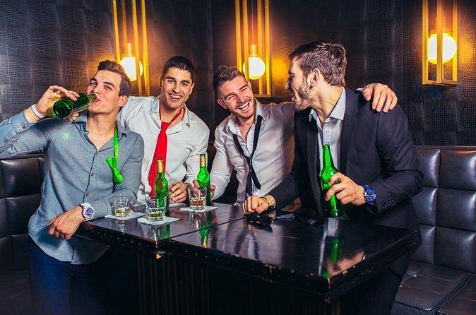 Las Vegas Bachelor Party Bus Club Tour - What We Love About This Tour