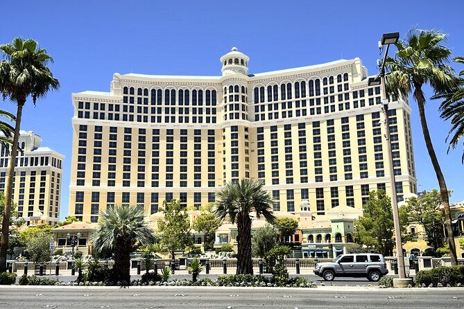 Las Vegas Limo Bus Sightseeing Tour with Iconic Photo Stops - The Sum Up