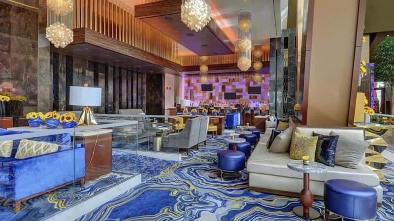 Las Vegas : Pool Crawl w/ Party Bus, Open Bar & VIP Entry - Key Points