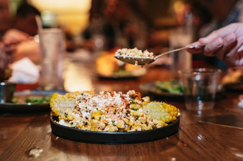 Las Vegas Strip: Foodie Walking Tour - Food & Beverage Inclusions: What’s on Your Plate?