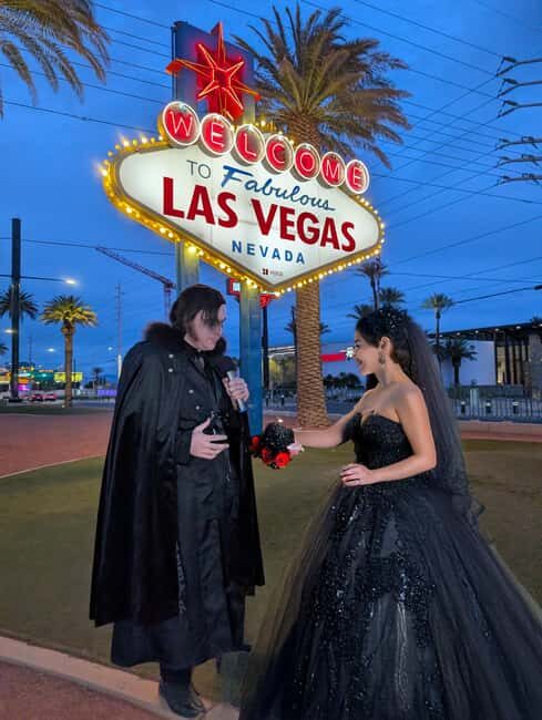 Las Vegas: Traditional or Theme Vegas Sign Wedding/Renewal - The Itinerary in Detail