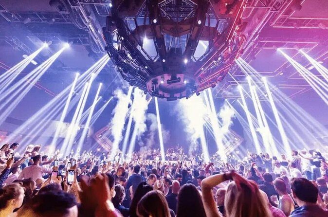 Las Vegas: VIP Club Crawl with Party Bus, Express Entry & Drinks - FAQs  
