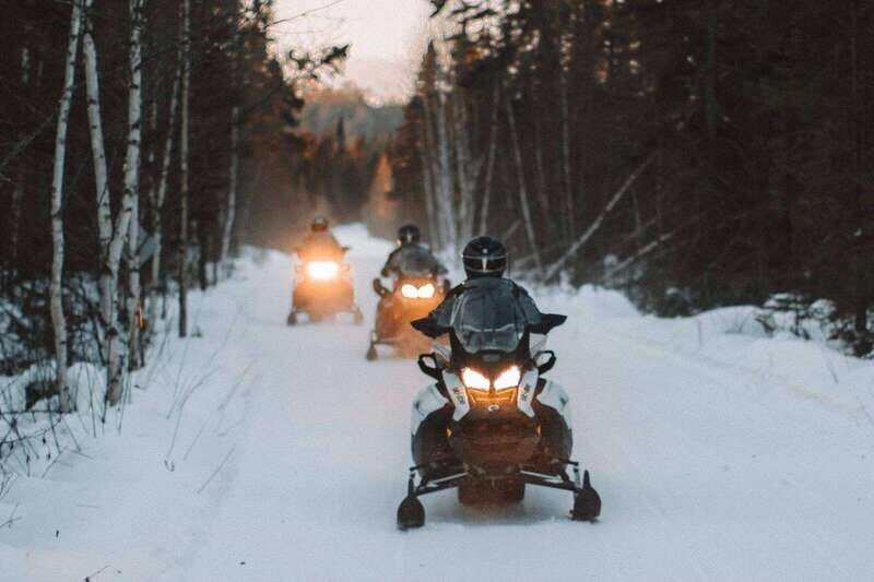 L'Ascension: Snowmobiling Upper Laurentians 2hrs - Meeting Point and Practical Details