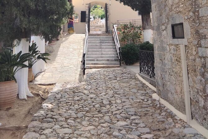 Lasithi - Zeus Cave -Olive Oil Factory - Traditional Villages - FAQ