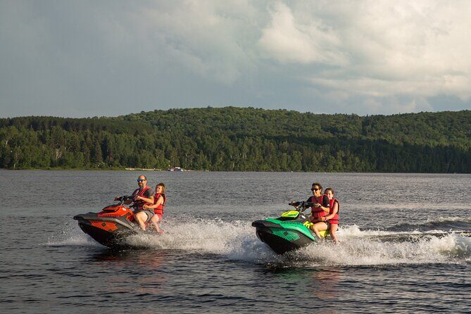 Laurentians Experience in Jetski on Lac-des-Pages - An In-Depth Look at the Jetski Experience