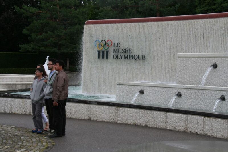 Lausanne: Private Walking Tour with a Local Guide - Discover Lausanne with a Local Touch