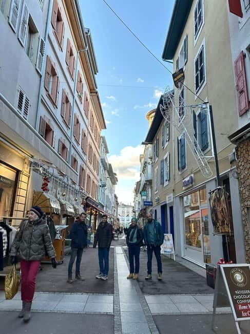Lausanne: Walking Tour with Chocolate Tastings & Metro - Key Points