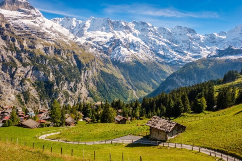 Lauterbrunnen and Mürren Small Group Day Trip - Key Points