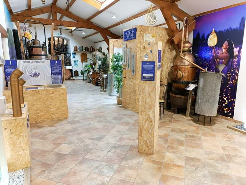Lavande Guided Tour And Live Distillation - Practical Aspects of the Tour