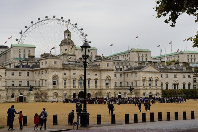 Layover Tour of London from LHR Executive Luxurious Vehicle Private Tour 6 hour - Who Is This Tour Best For?