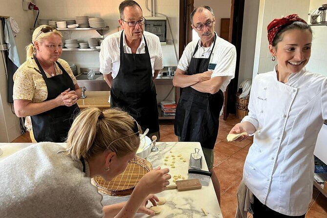 Learn how to make fresh pasta or Sardinian desserts from Vero Local - Practical Details & Booking