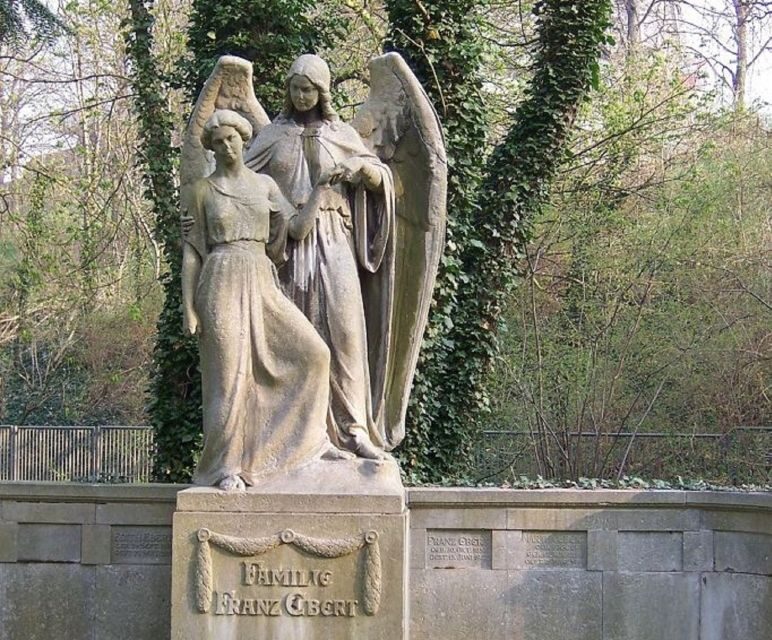 Leipzig: Guided Tour of the Southern Cemetery - Who Should Consider This Tour?