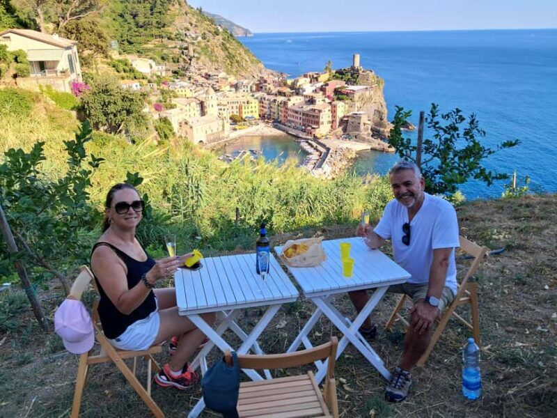 Lemon tour with Limoncino and Wine tasting in Vernazza (Cinque Terre) - The Final Touch: A Surprise
