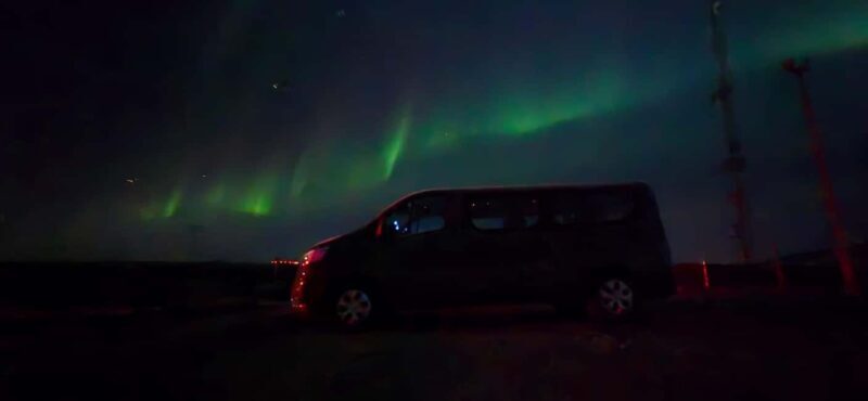 Levi: Northern Lights by Minivan with hot drinks and snacks - Introduction: Chasing the Northern Lights in Comfort and Style
