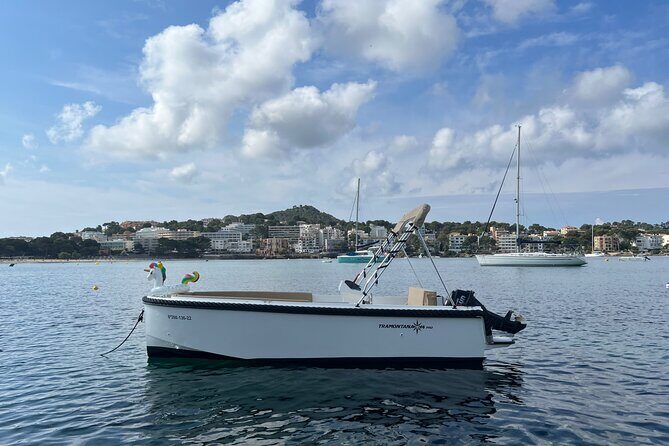 License free boat rental around the coast of santa ponsa - Who Would Love This Experience?