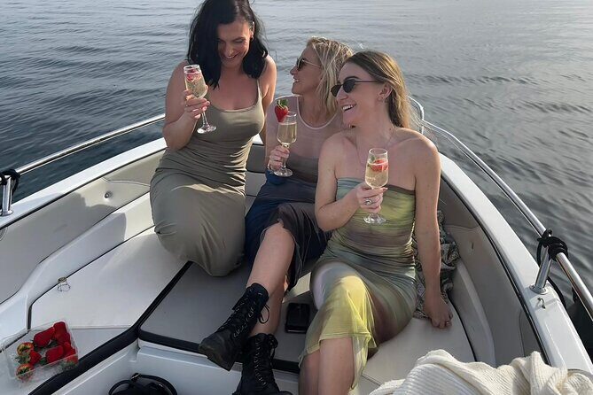 License-free boat rental Trimarchi Nica 53S - Introduction