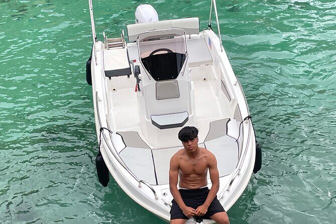 License-free boat rental Trimarchi Nica 53S - Authentic Experiences and what Reviewers Say