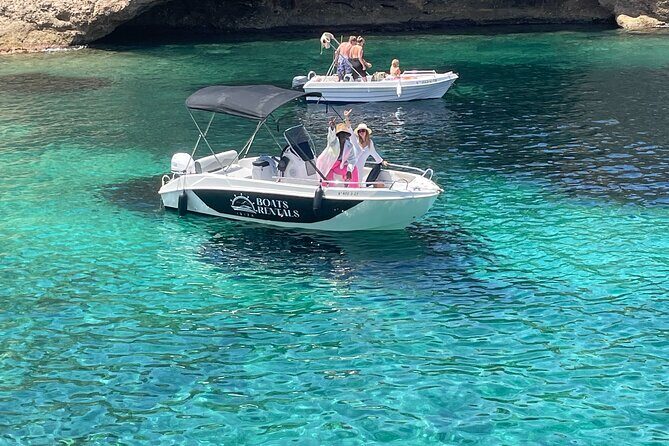 License-free boat rental Trimarchi Nica 53S - Pricing and Value